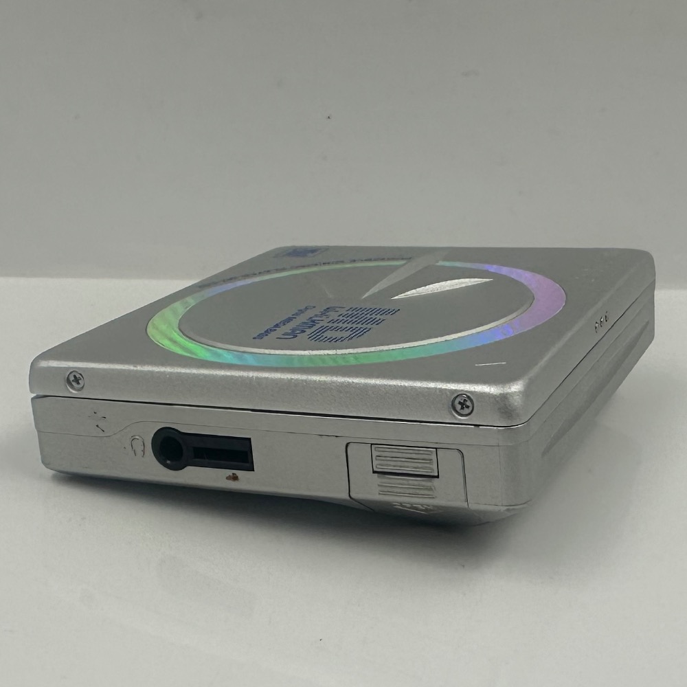 Pre-owned SONY PORTABLE MINI DISC PLAYER MZ-E62 WITH RM-MZ2N - Own4Less